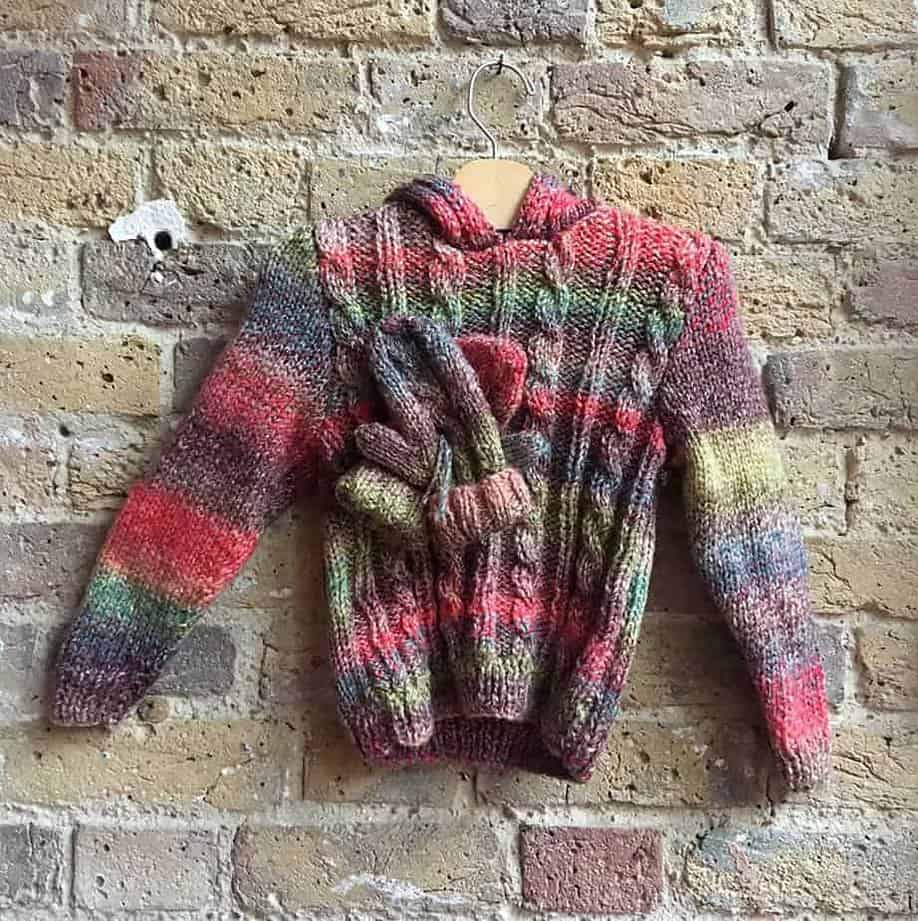 How to Help the Needy in the UK & Worldwide through Knitting